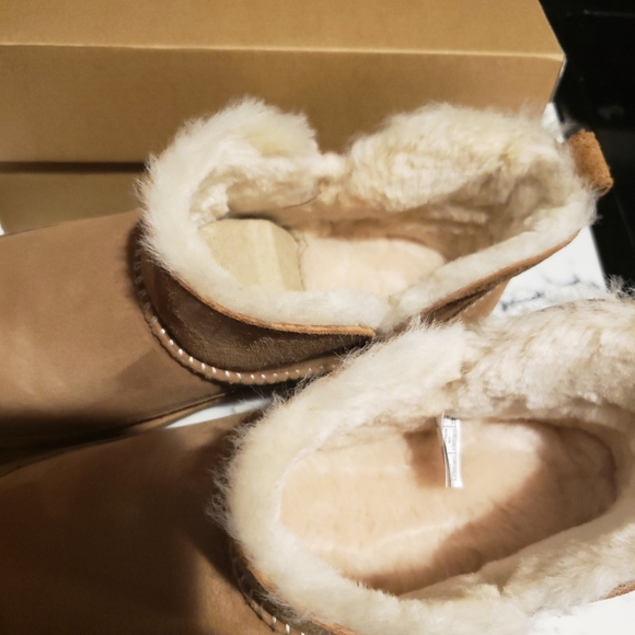 UGG | Shoes | Ugg Melrose Chesnut Boots | Poshmark